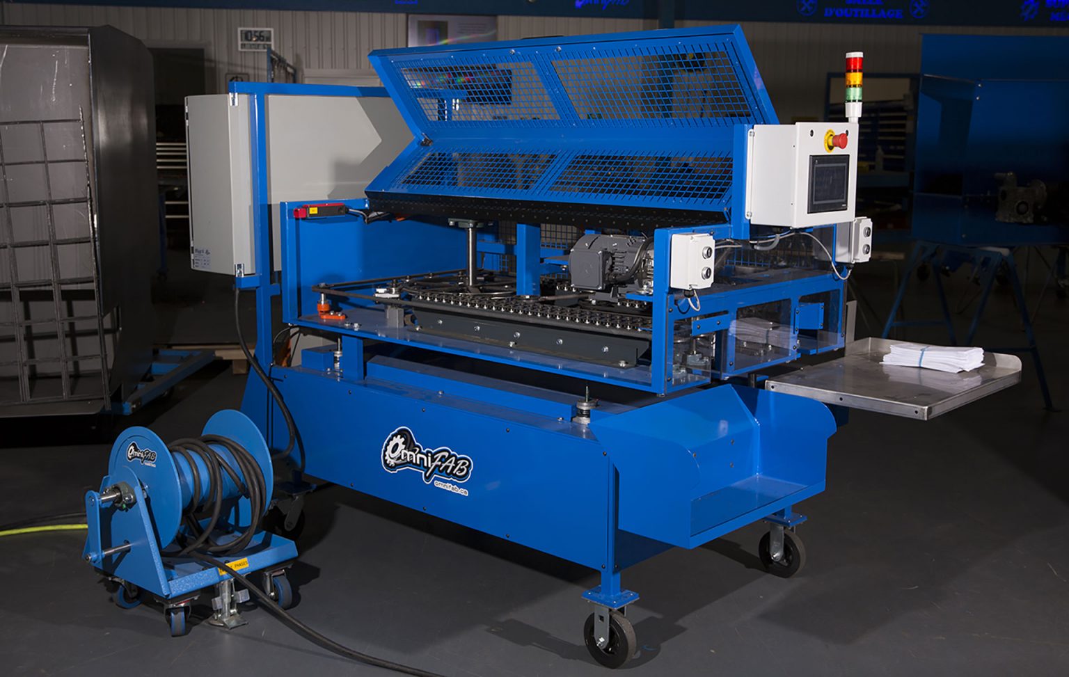 Peinture Machine Industrielle – Colleuse à Sachet | Réalisations MLG